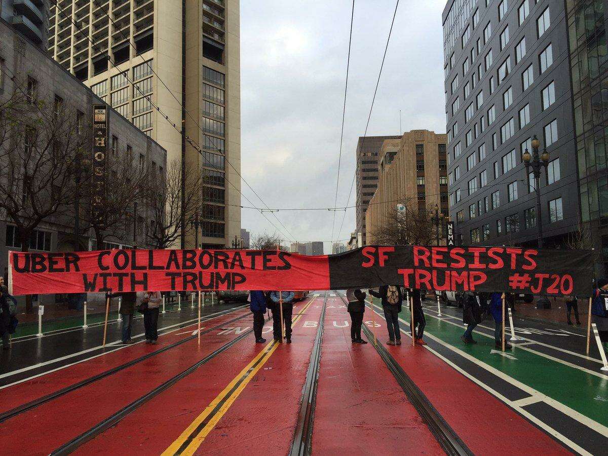 Thousands protest in San Francisco and Oakland as President Trump sworn in