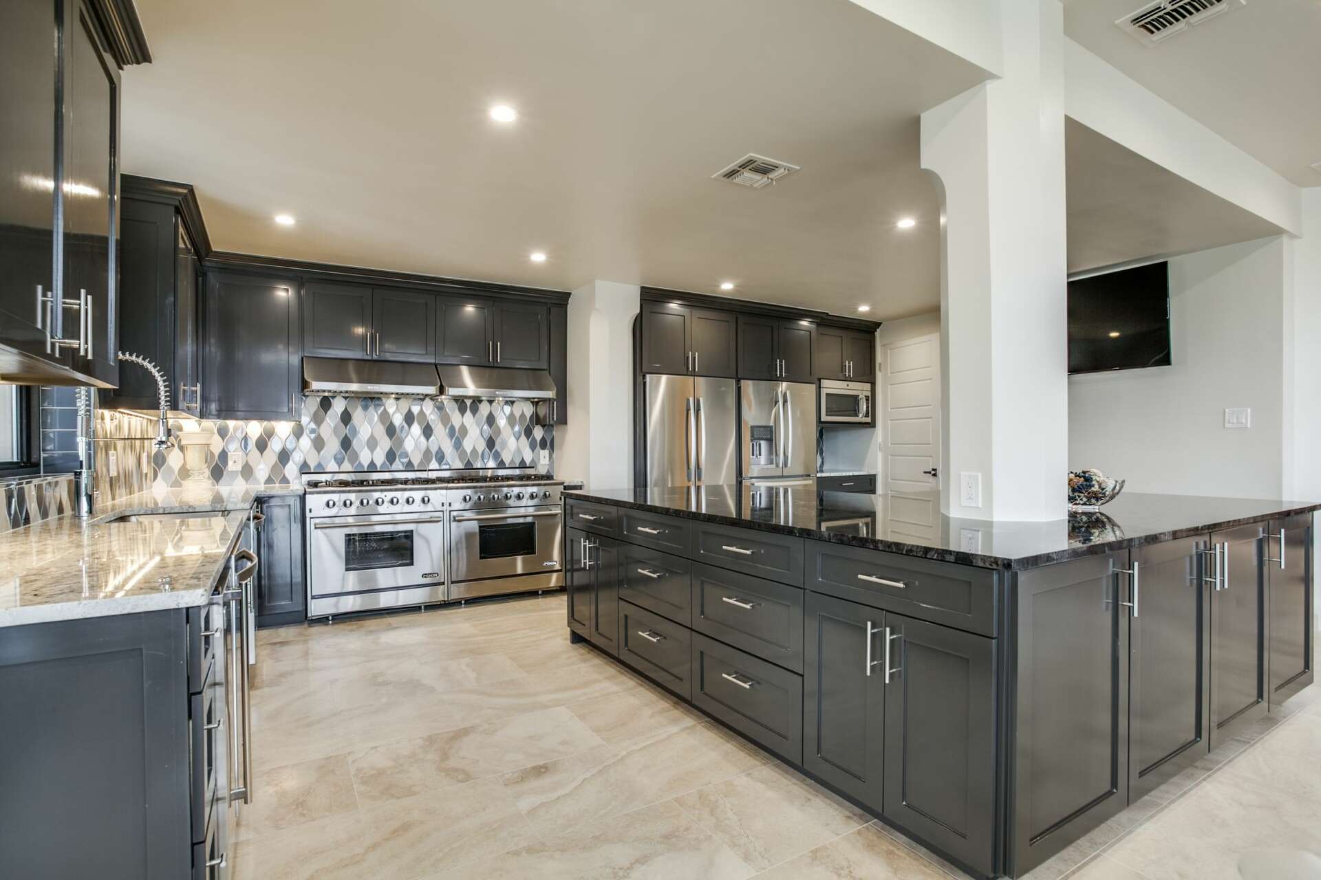 Iconic Alamo Heights mansion sells in 'surprising' amount of time