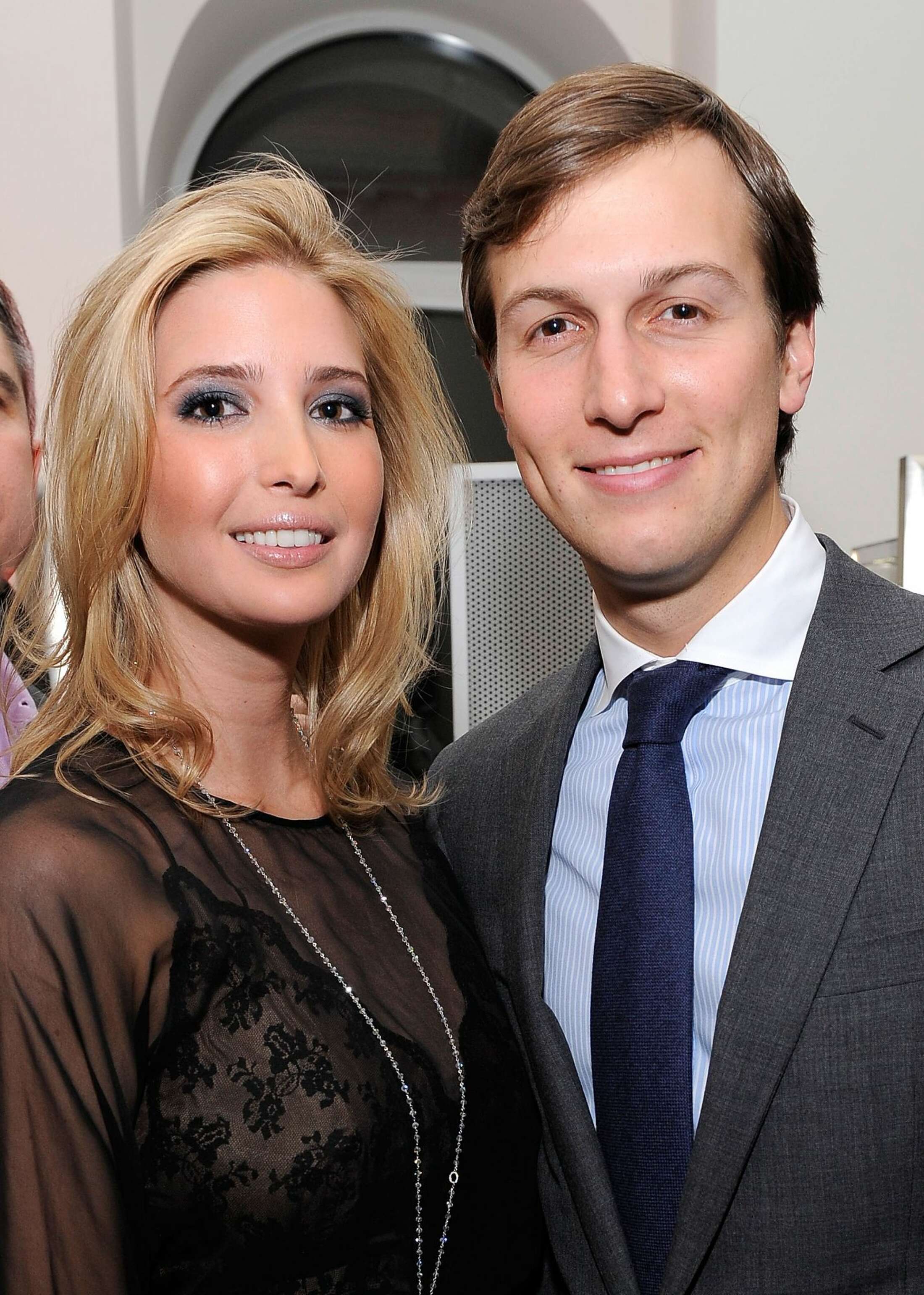 Ivanka Trump's eyes change colors between brown, green, blue