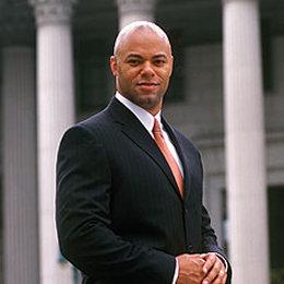 Former FBI agent, prosecutor offers Norwalk students tips on police ...