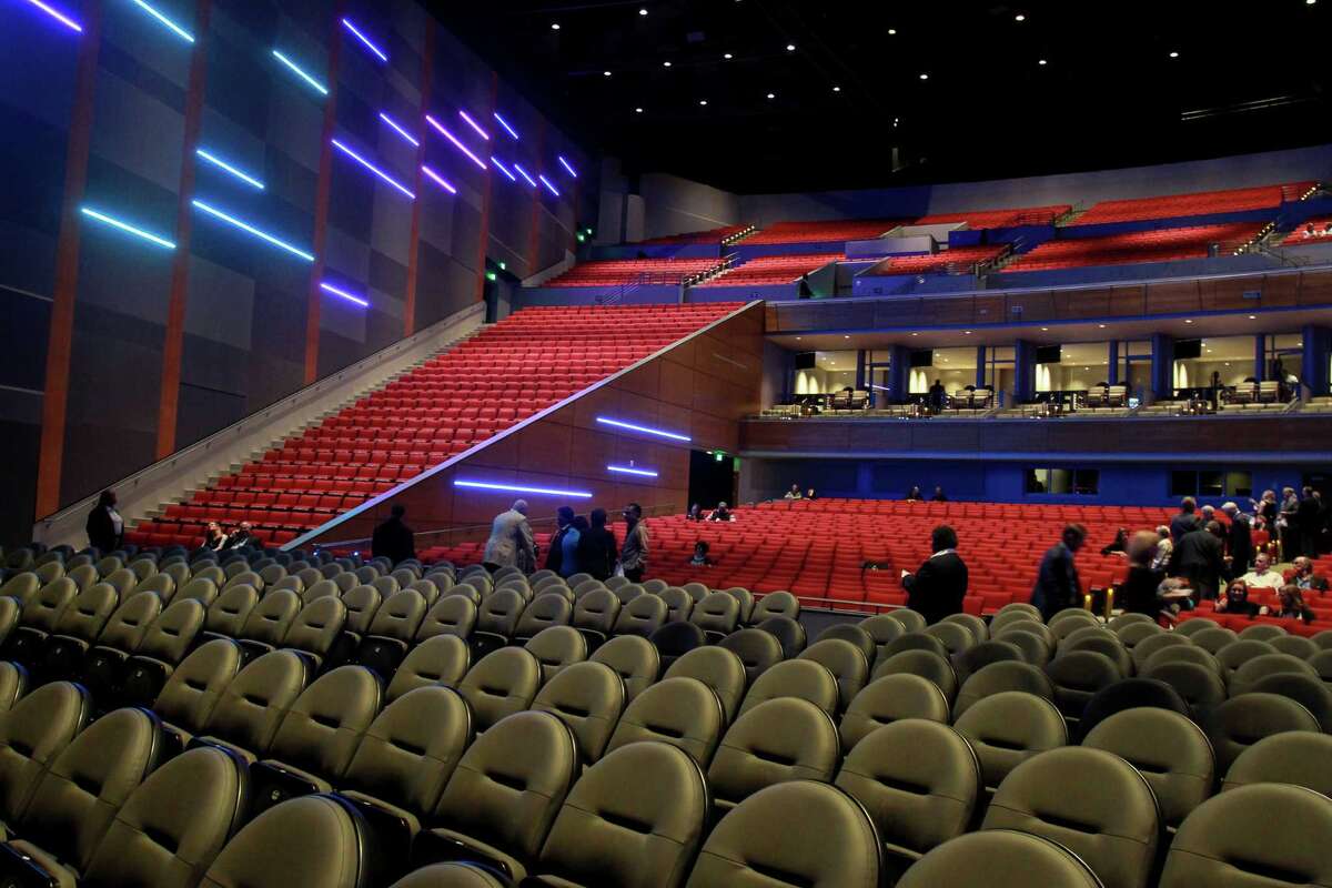 Sugar Land's Smart Financial Centre opens with Seinfeld