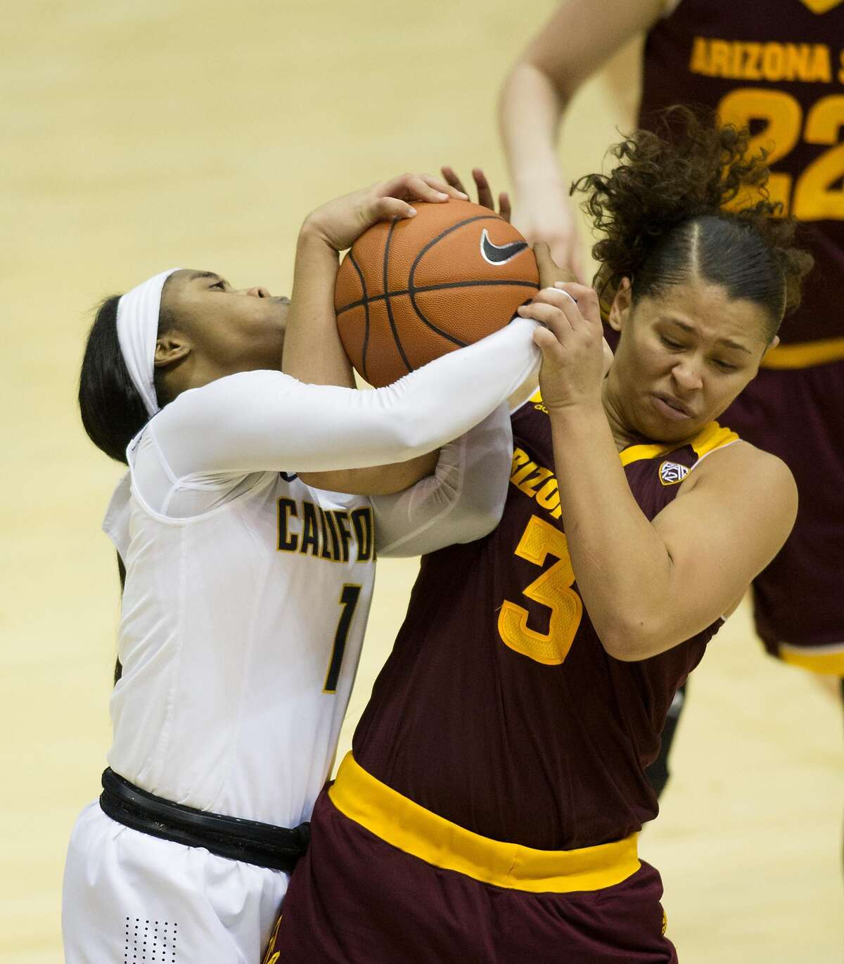 Cal’s diminutive Asha Thomas doing big things with Bears