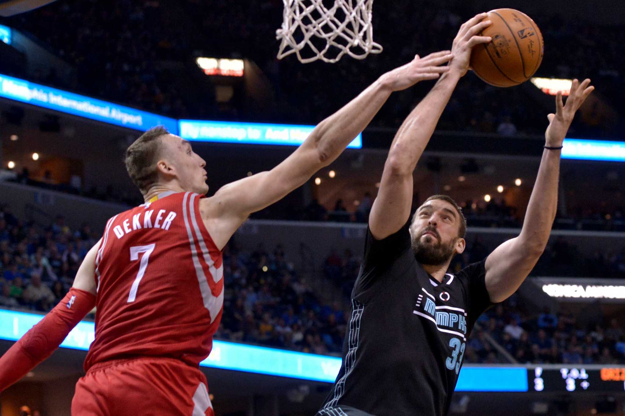 Rockets forward Sam Dekker growing in role