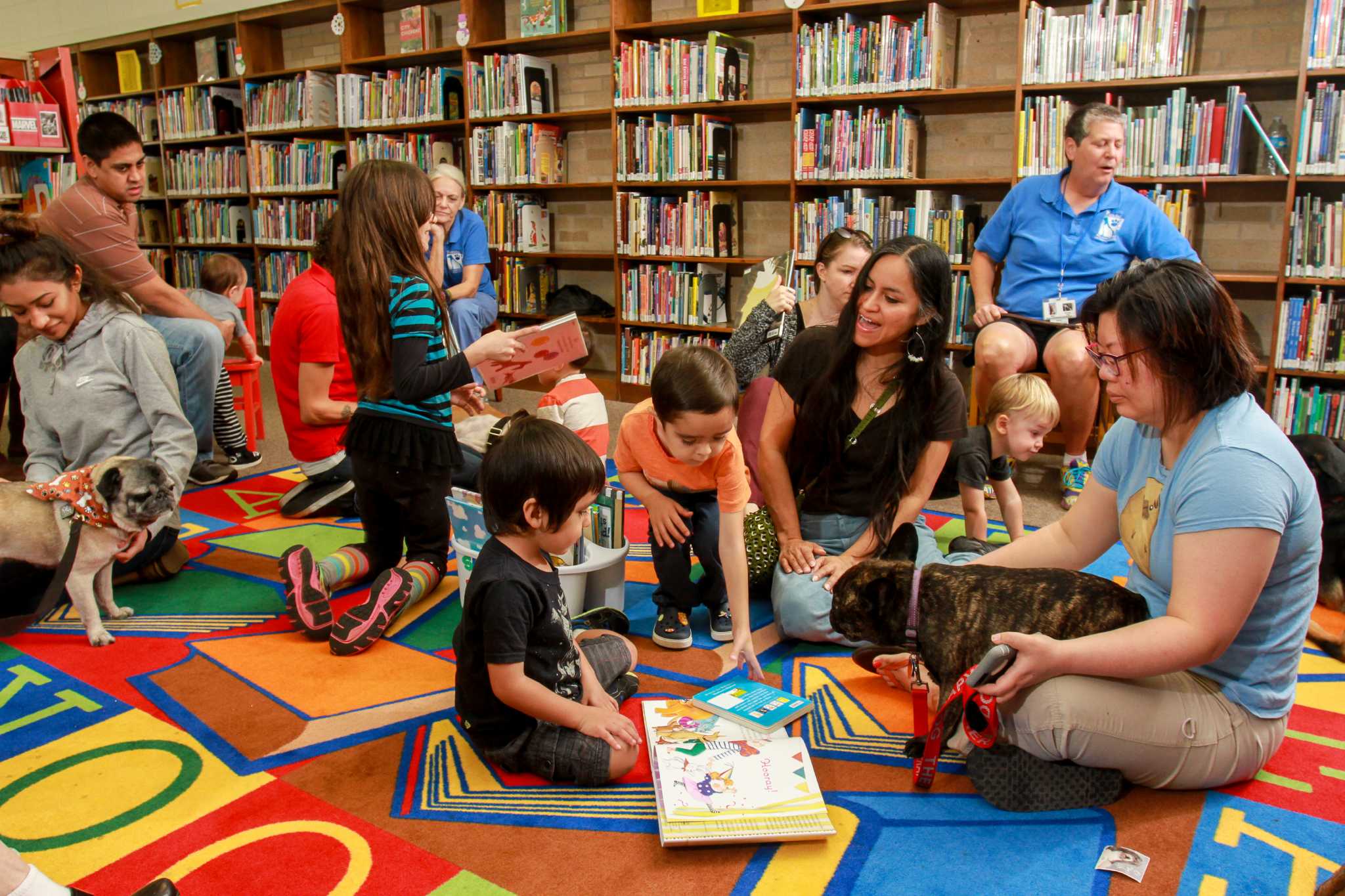 Are Dogs Allowed In Public Libraries