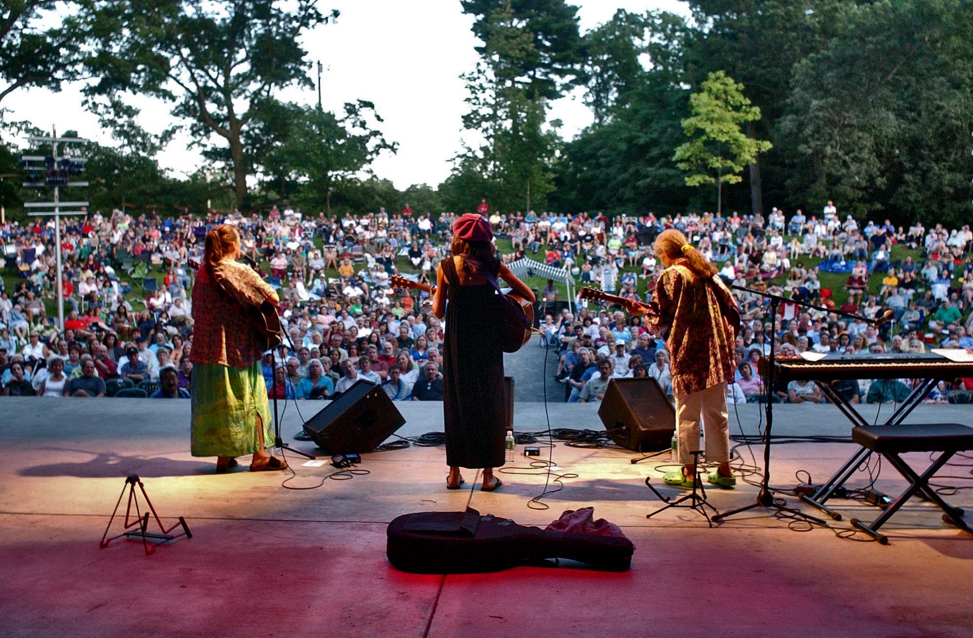 Maggie Roche of The Roches sister vocal trio dies at 65
