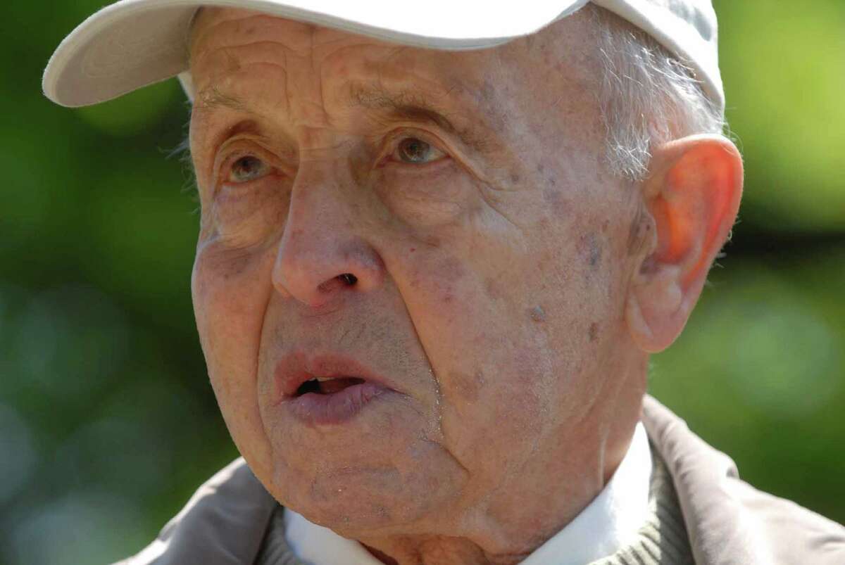 Holocaust survivor Jack Galek, 99, of Albany, dies