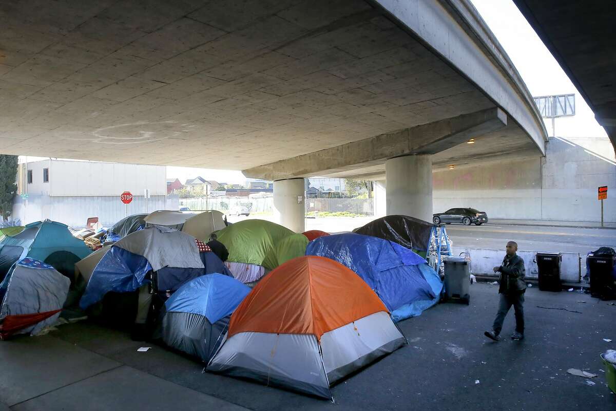 Oakland’s aid to homeless camps reveals extent of heroin use
