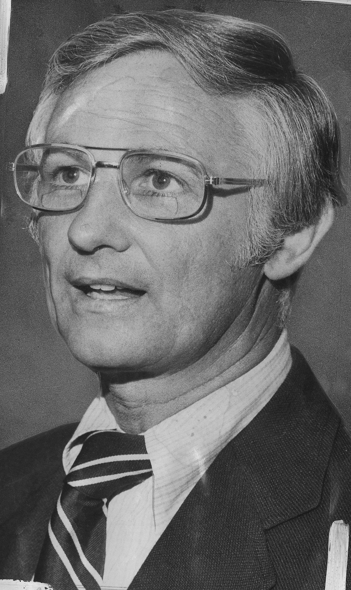 Judge William Norris, whose ruling paved way for gay rights, dies