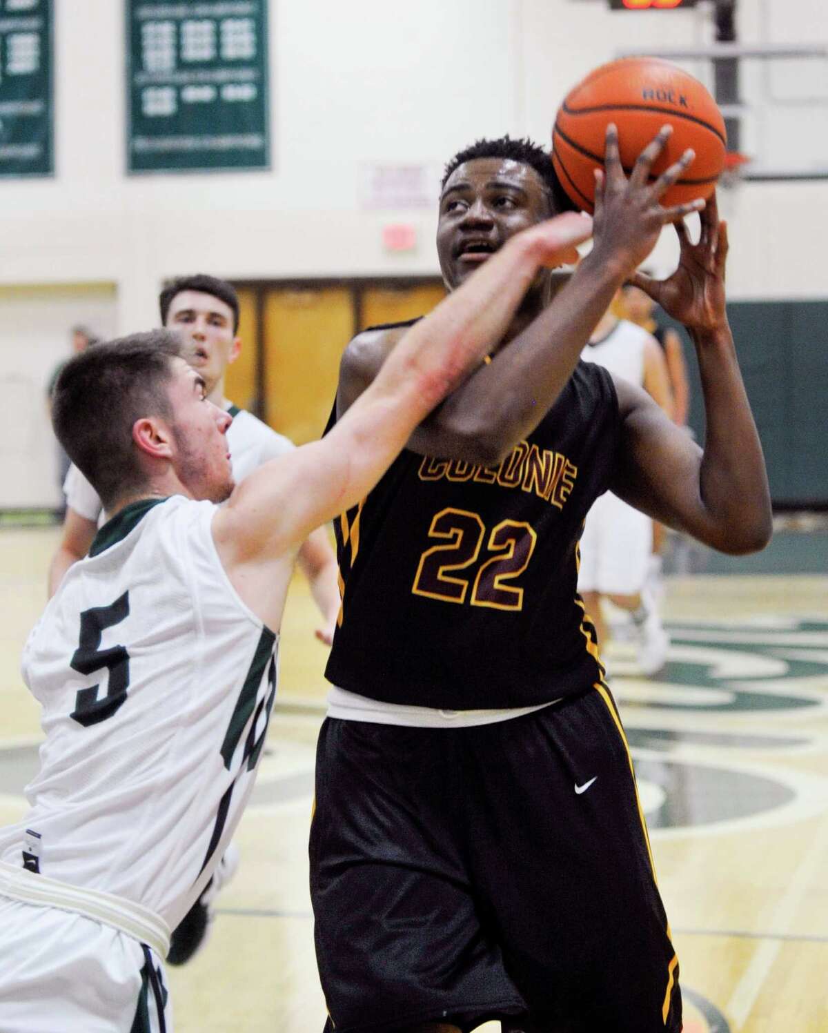 Colonie boys' basketball ends Shenendehowa's win streak