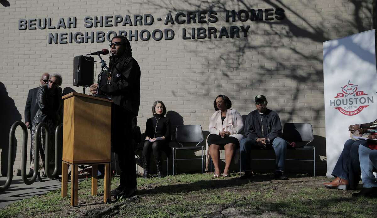 Mural dedication at Beulah Shepard Library