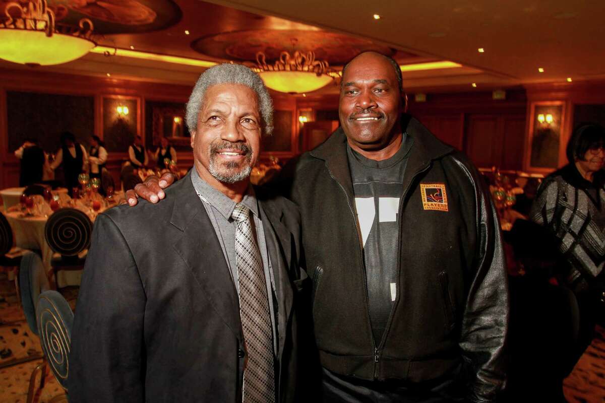 The late Kenny Washington, first black player to sign with NFL team ...