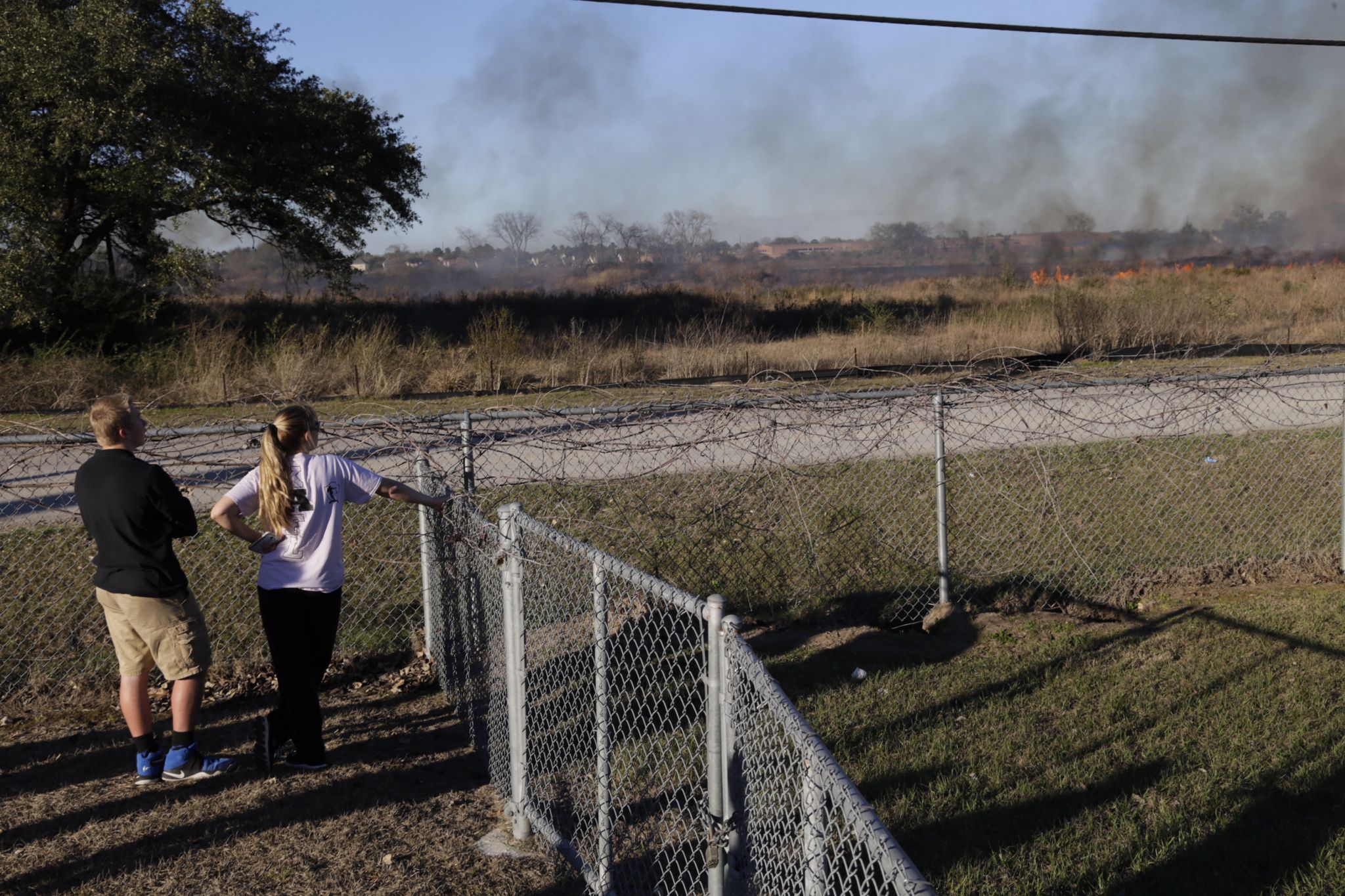 Roaring Katy grass fire draws emergency crews to the scene
