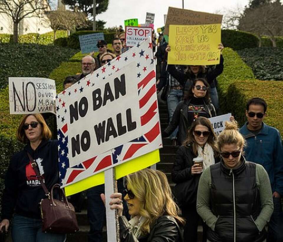 200 demonstrators descended on Dianne Feinstein’s house to protest her ...
