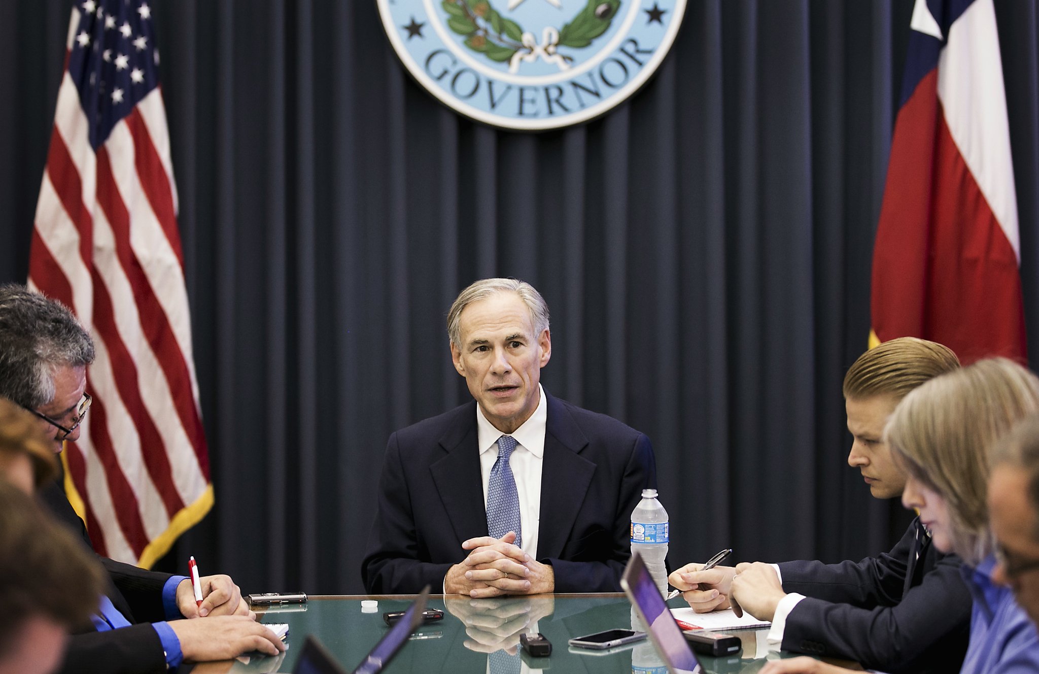 Abbott orders hiring freeze, declares CPS reform, 'sanctuary city' ban ...