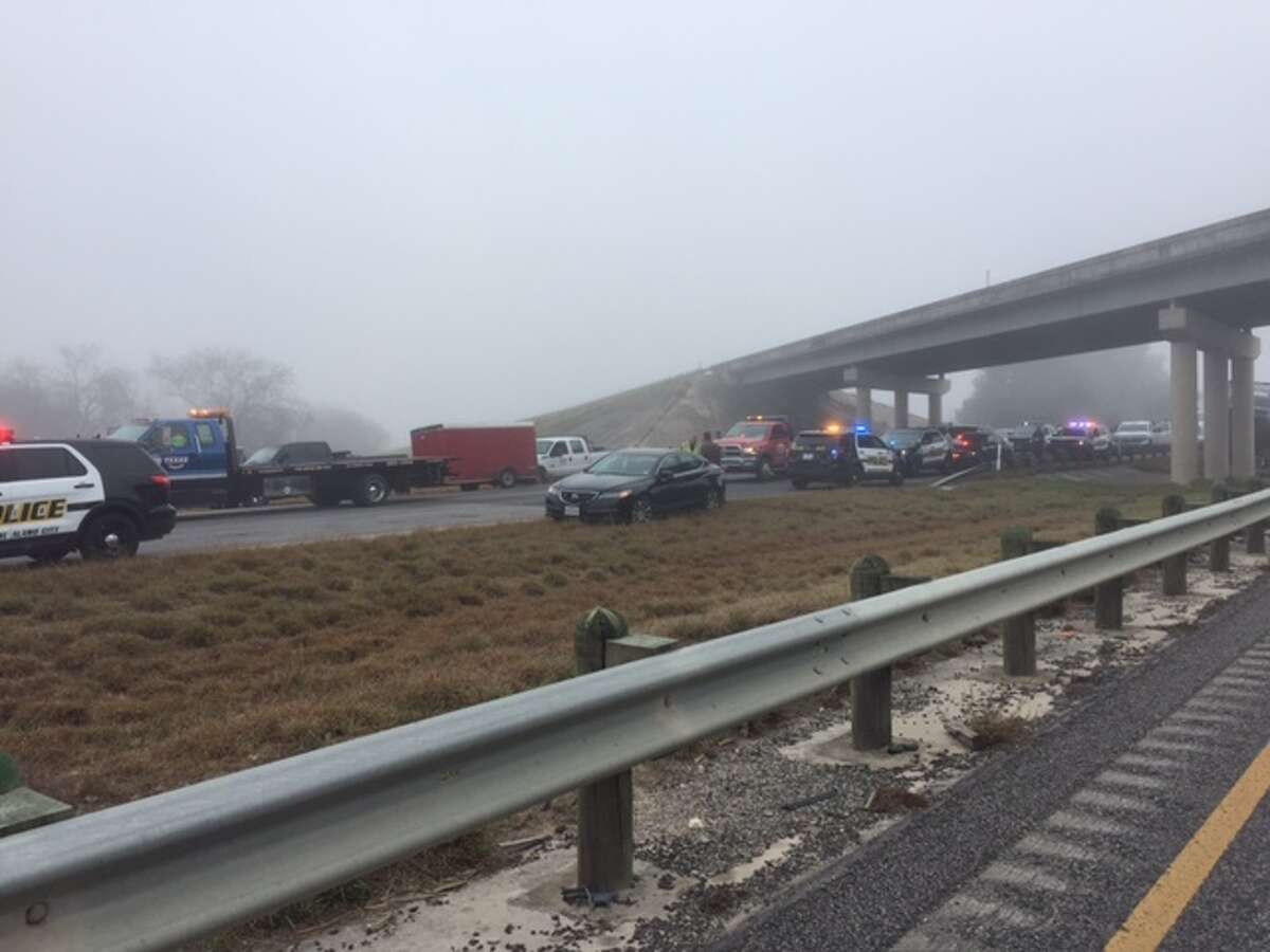 Major Accident Involving 18 Wheelers Up To 20 Vehicles Shuts Down I 37