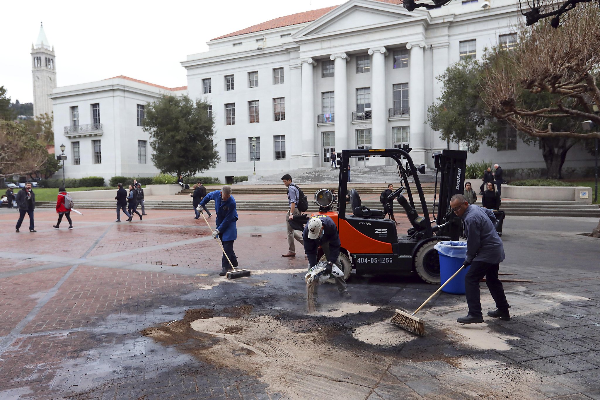 After night of violent protests, Berkeley cleans up damage