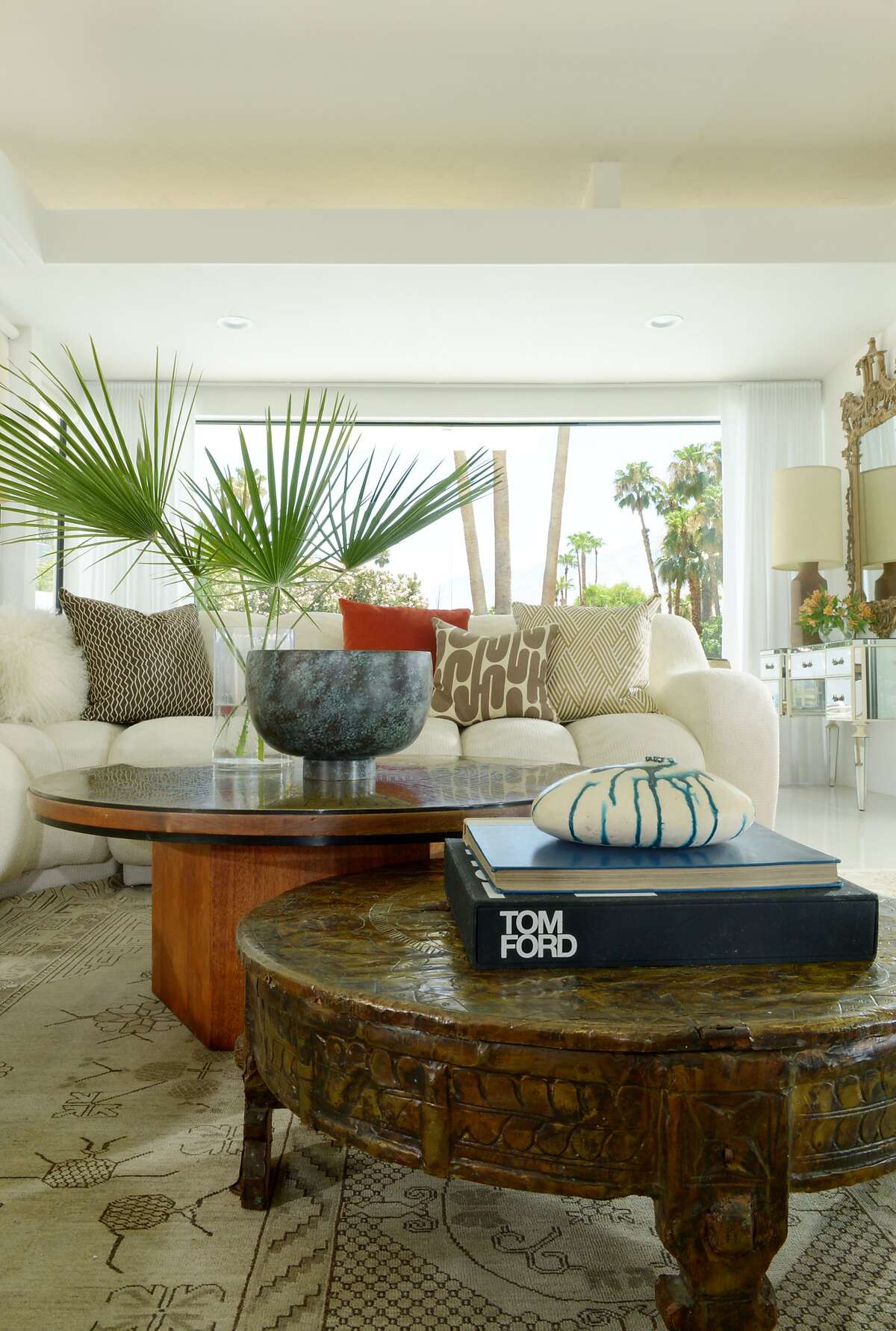 Couple turn rundown Palm Springs digs into sunny, swingin’ retreat