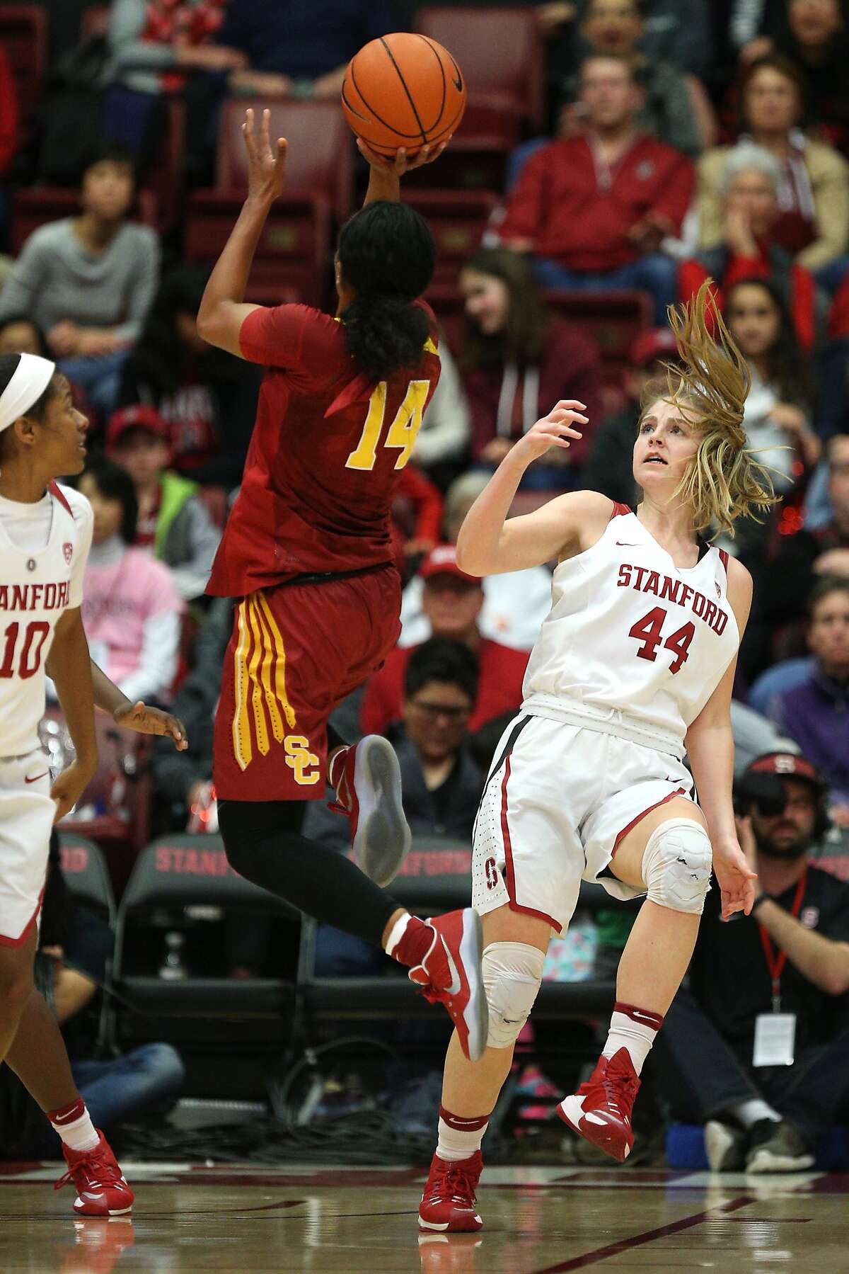 Cardinal women rejoice in VanDerveer’s 1,000th career win