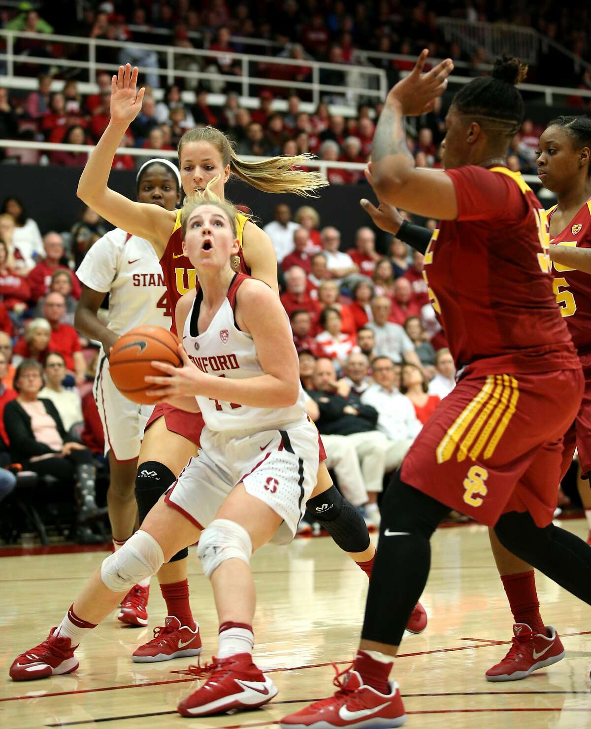 Cardinal women rejoice in VanDerveer’s 1,000th career win