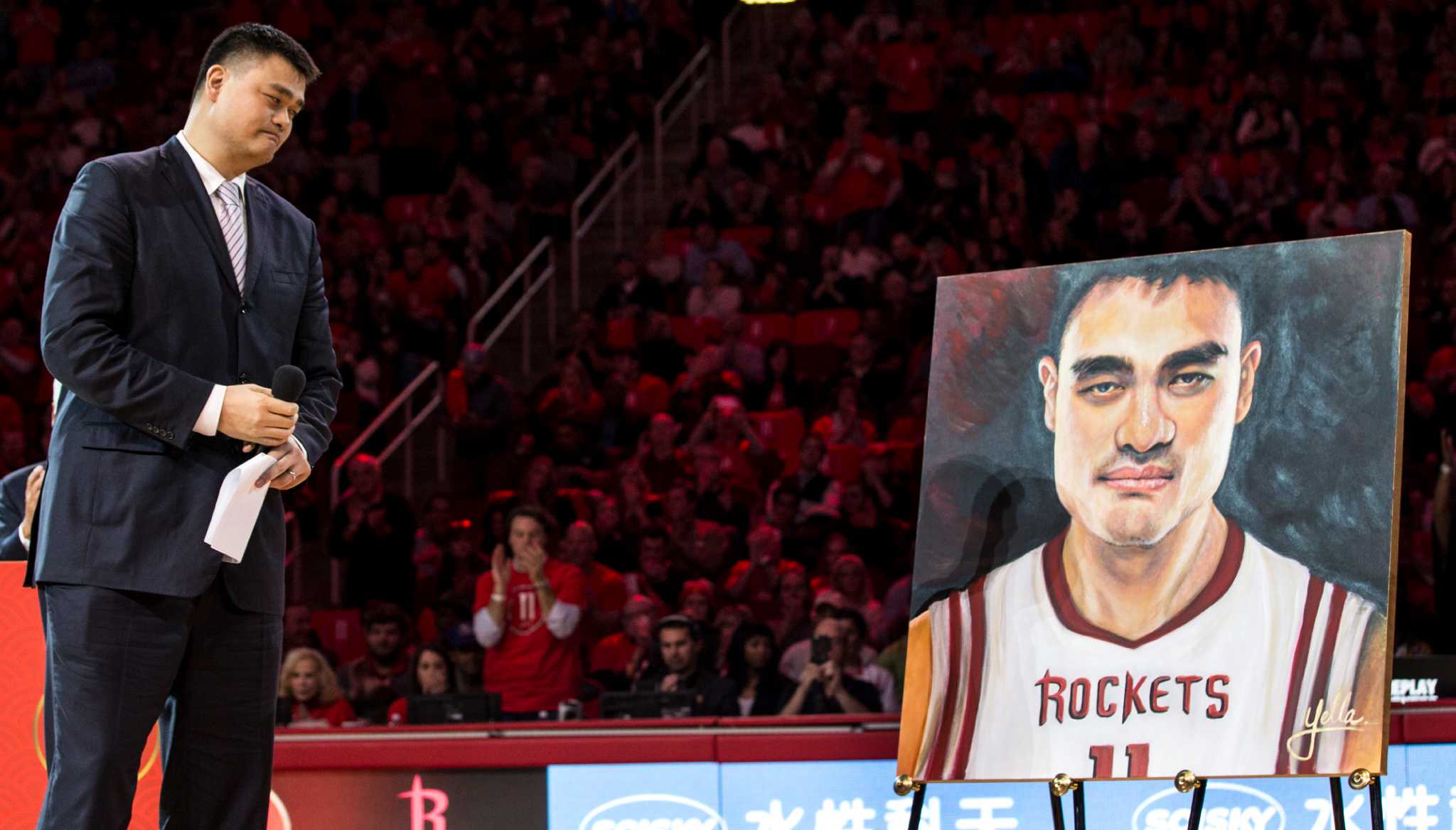 Yao Ming's No. 11 retired during Rockets ceremony