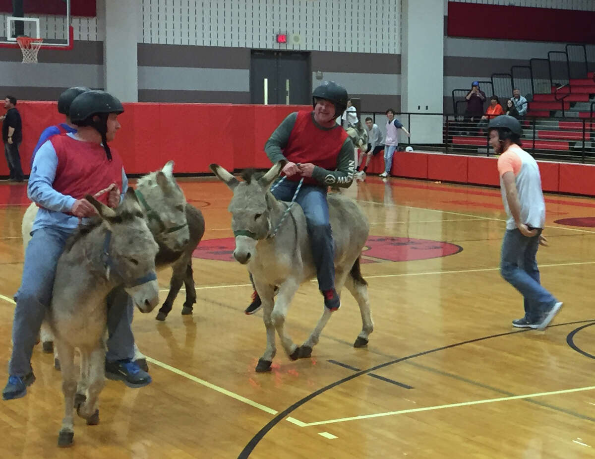 Deweyville, Kirbyville schools hosting Donkey Basketball games