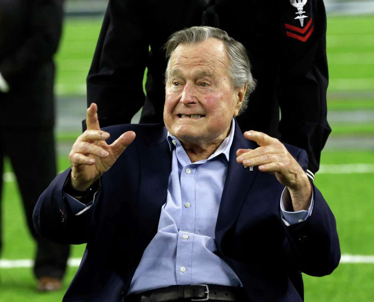 Former President George H. W. Bush back in hospital but recovering