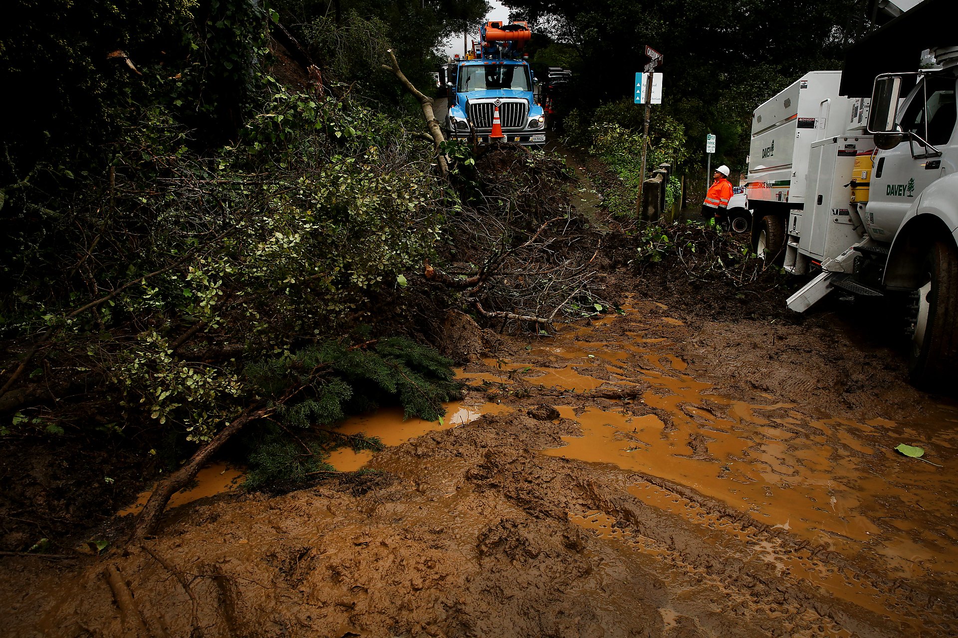 Los Gatos woman uses Facebook Live to call for help after mudslide ...