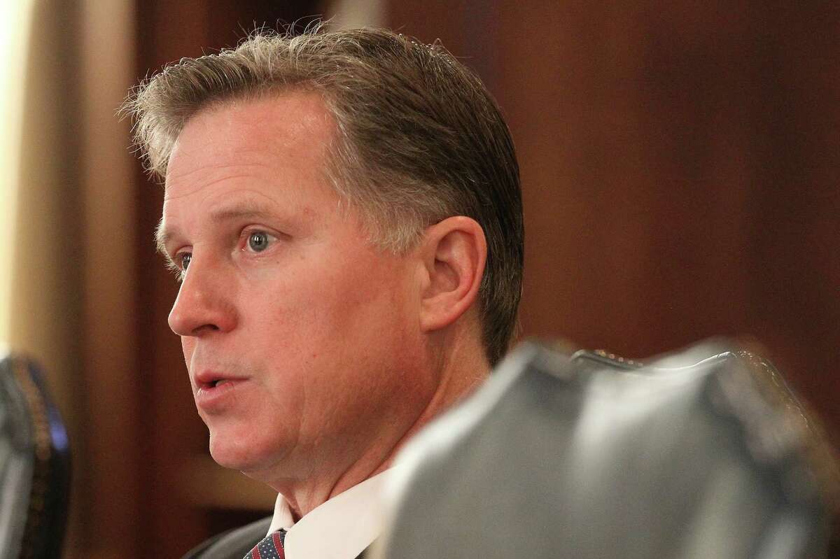 Former Texas energy official in running to lead federal oversight panel