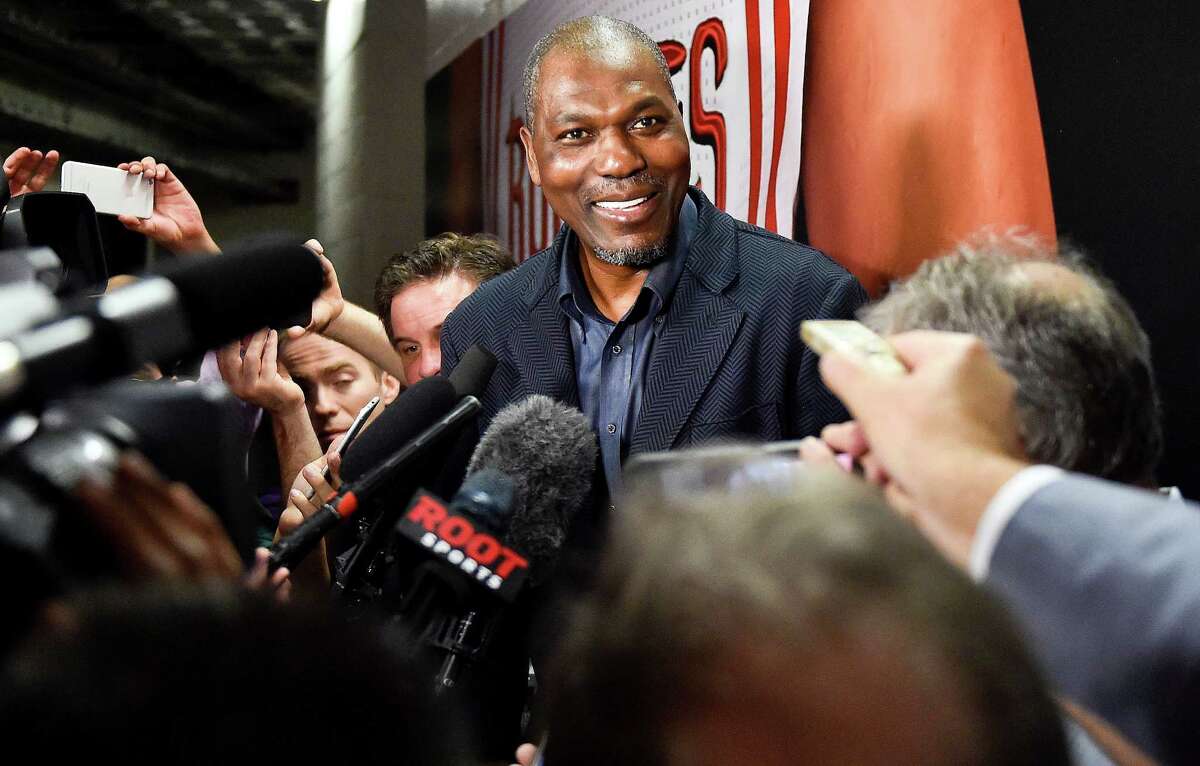 Hakeem Olajuwon urges 'pulling together' on Muslim issue