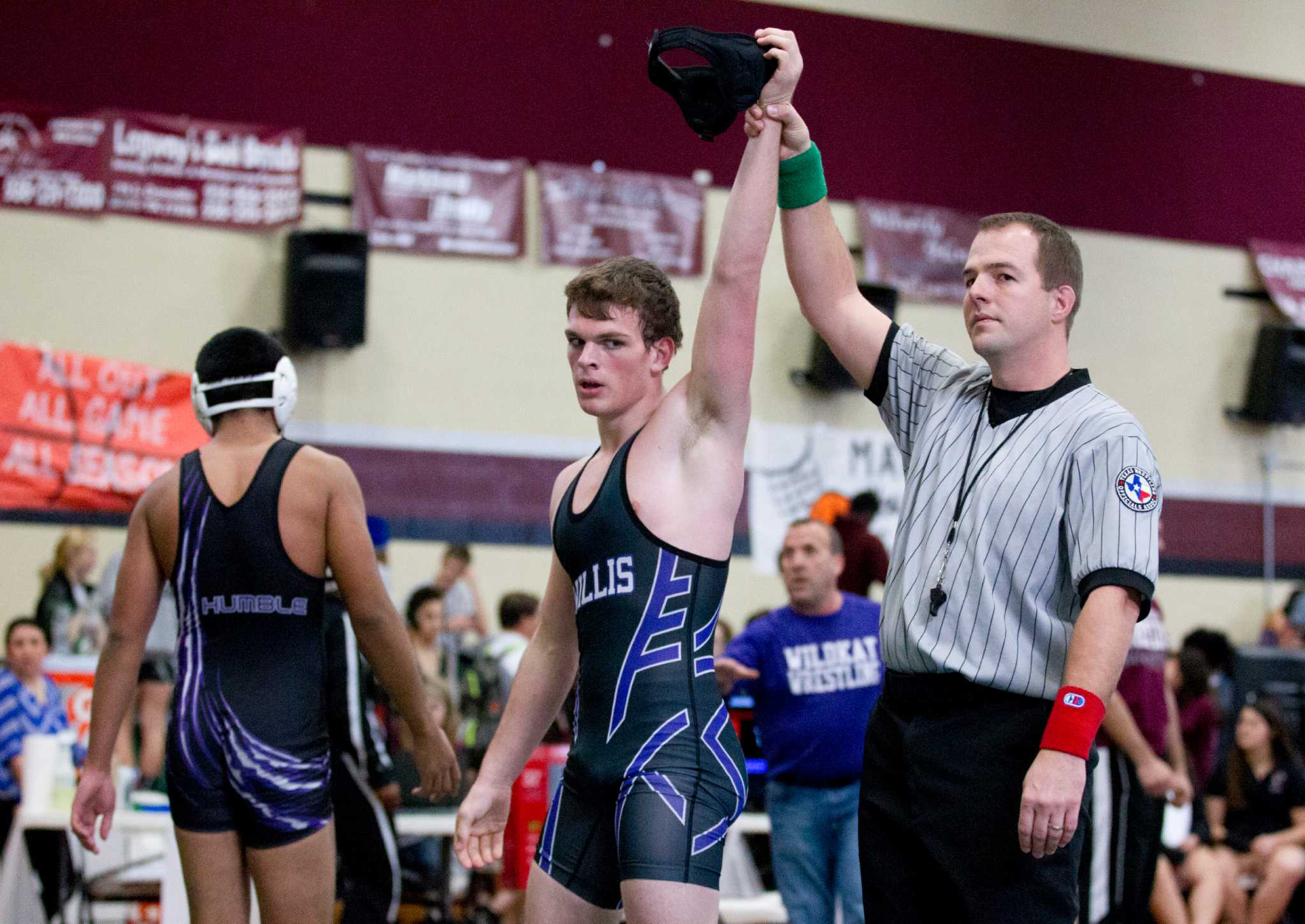 WRESTLING: Willis qualifies entire team for regionals