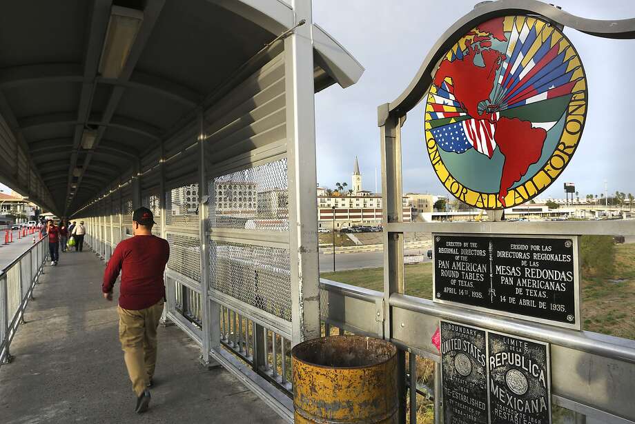 Border wall reaches City of Laredo as feds seek access to river vega ...