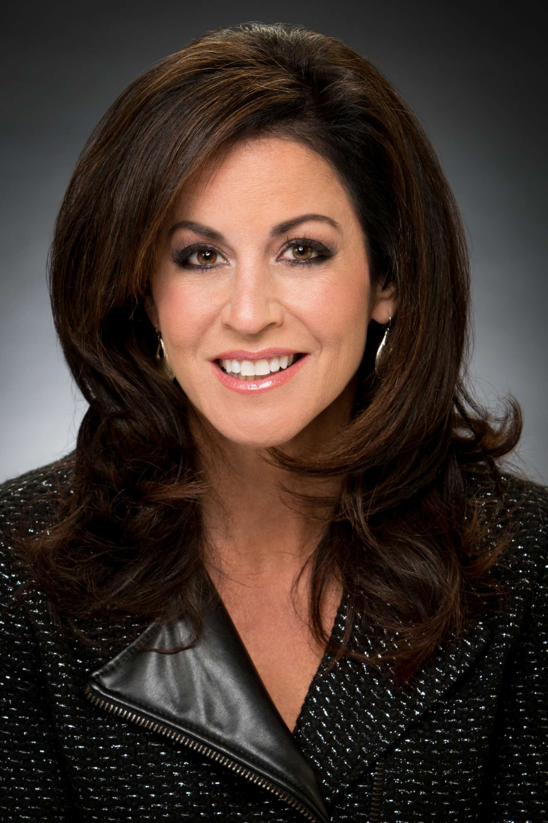 S.A. anchor Ursula Pari's Paramour wedding has her beaming