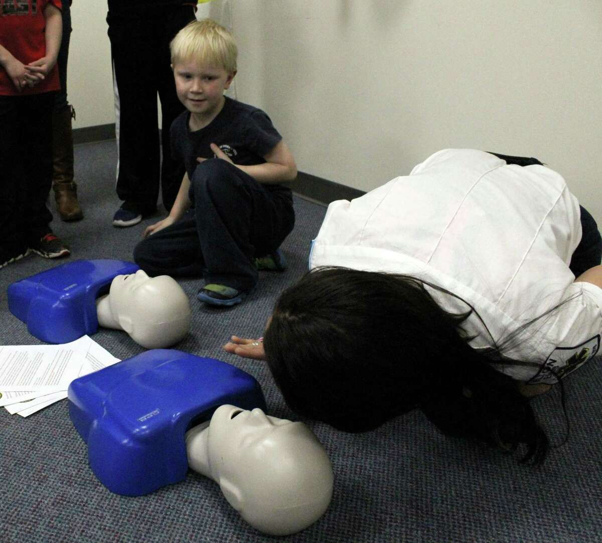 WVAC holds first hands-only CPR training for kids