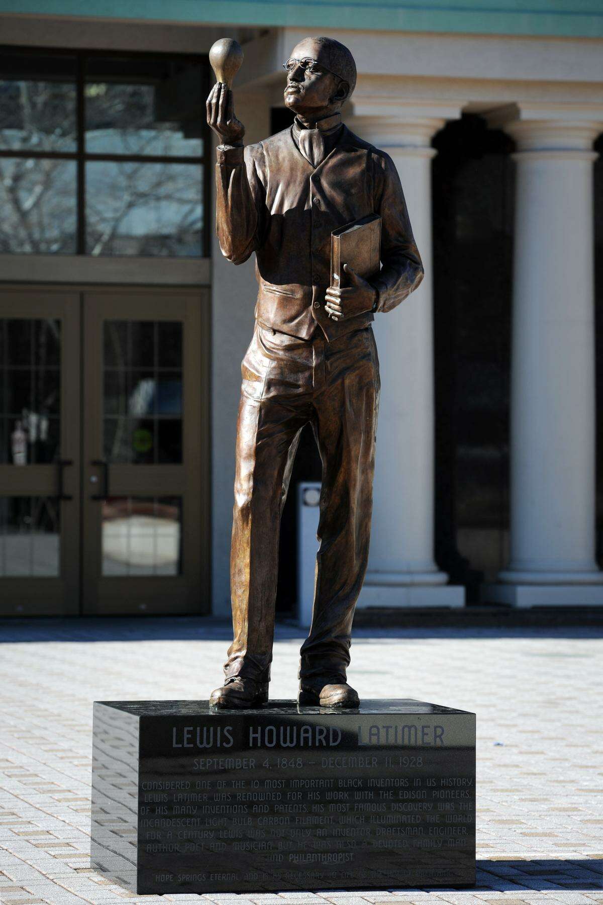 Statue of city inventor may be moved