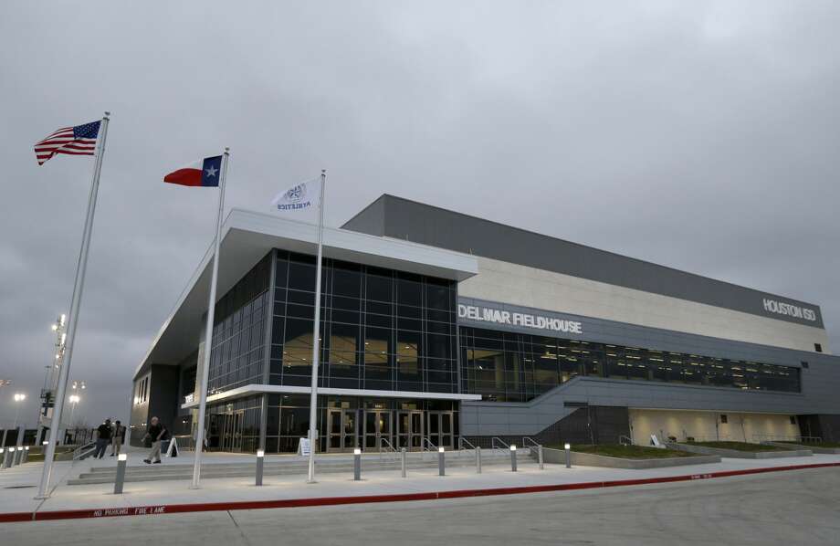 Houston ISD unveils $35.2 million Delmar Fieldhouse - Houston Chronicle