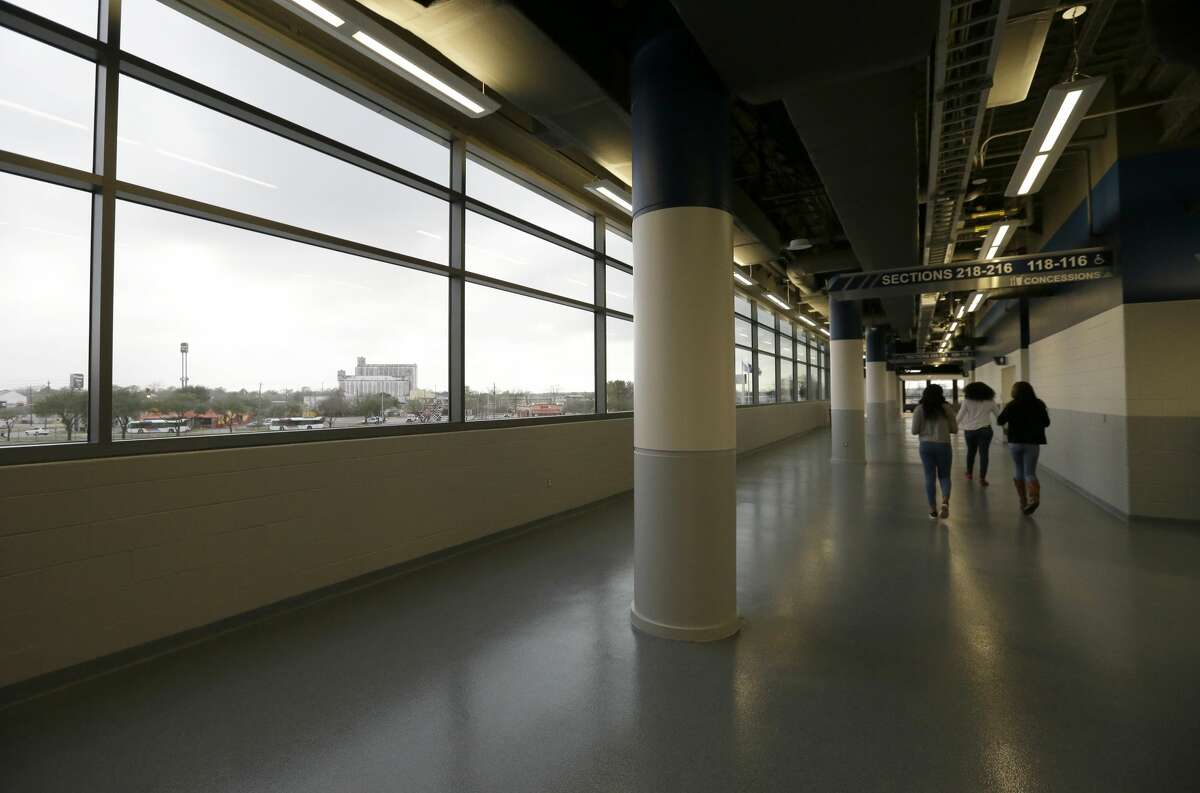 Houston ISD's new Delmar Fieldhouse