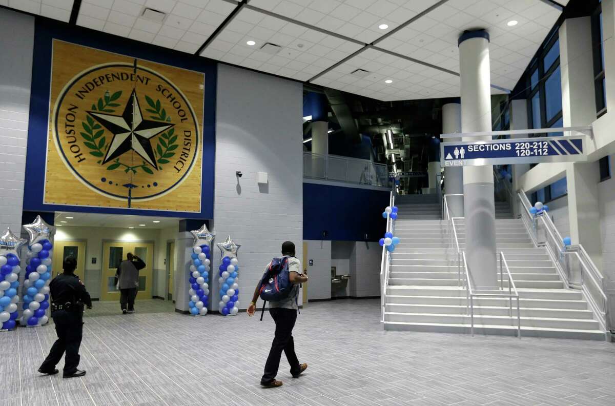 $35 million Delmar Fieldhouse gives HISD a source of pride