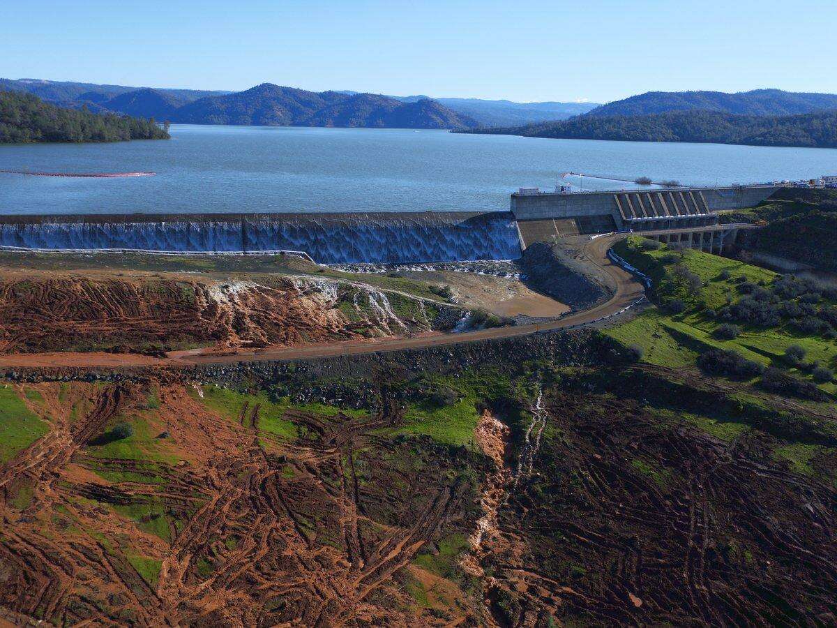 Oroville Dam, for 1st time in history, uses emergency spillway