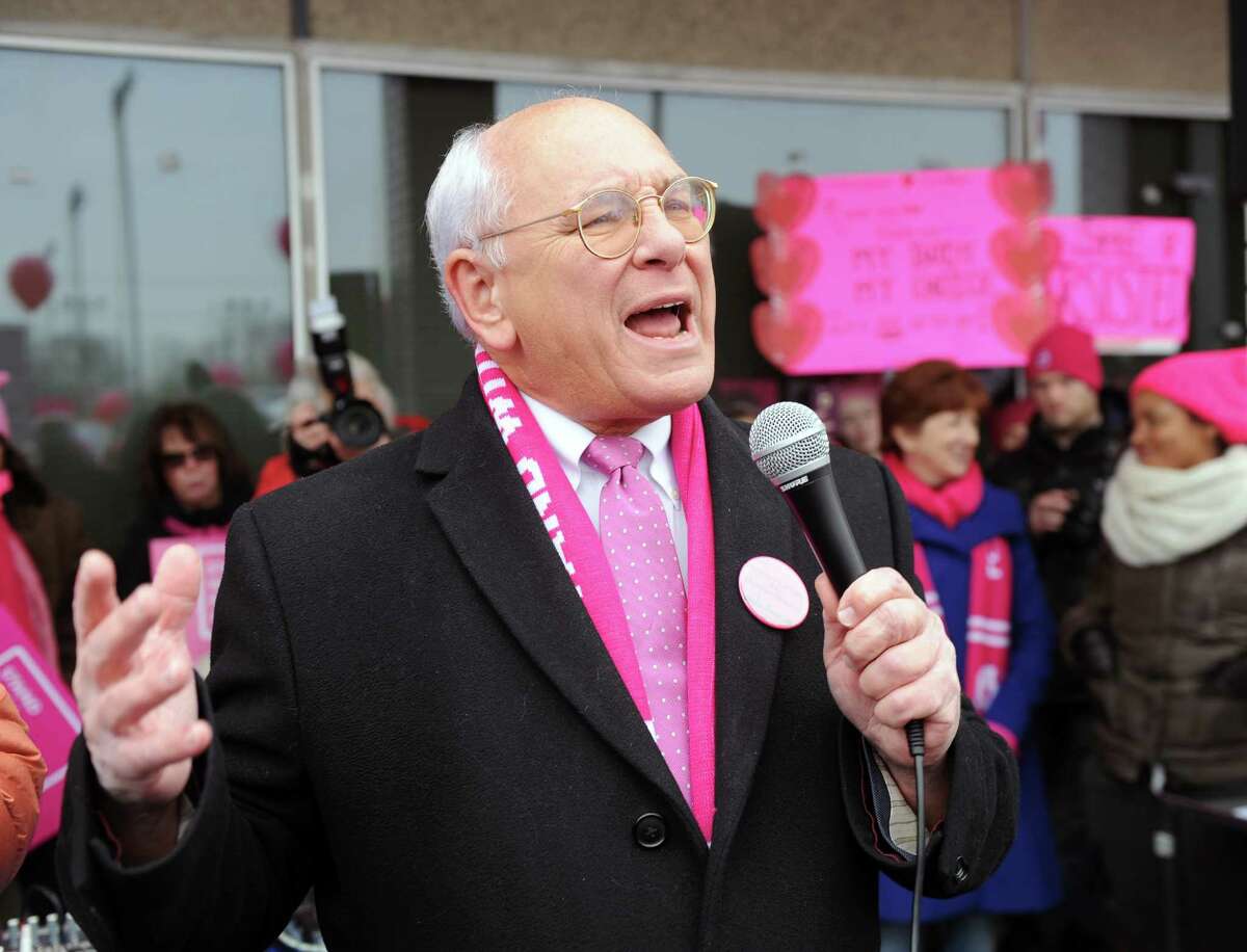 Groups rally for and against Planned Parenthood in Albany, Troy
