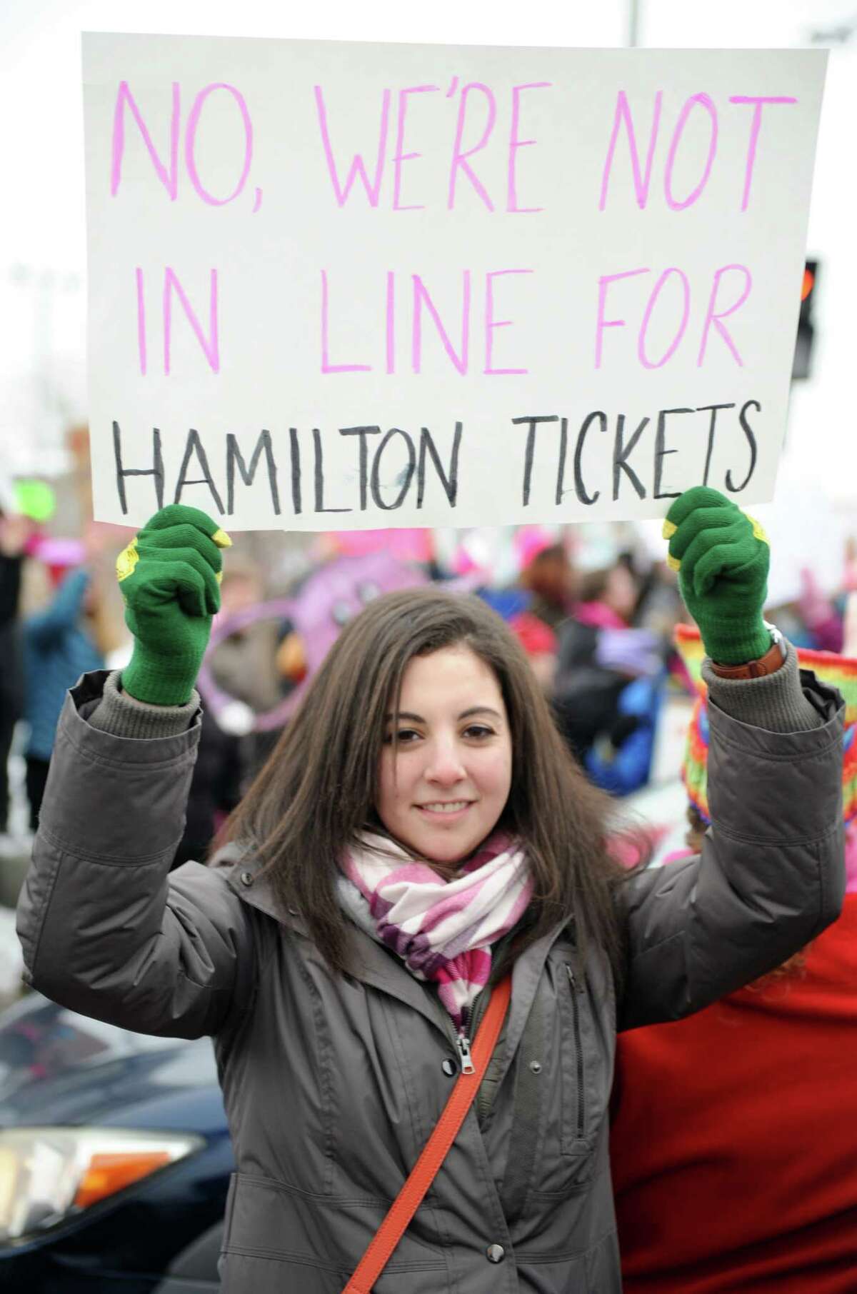 Groups rally for and against Planned Parenthood in Albany, Troy