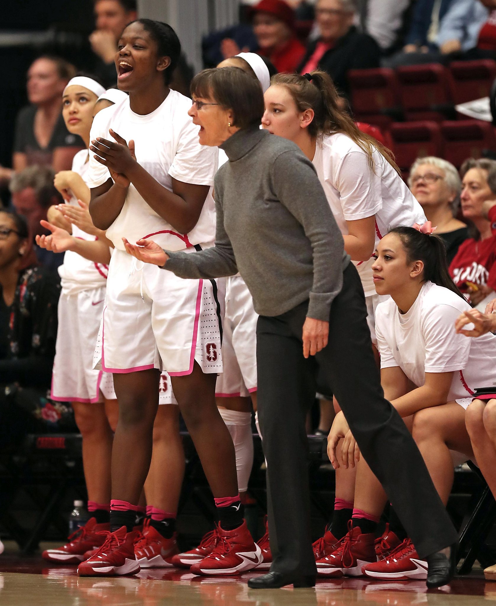 31-point 1st quarter propels Stanford women to rout of Utah