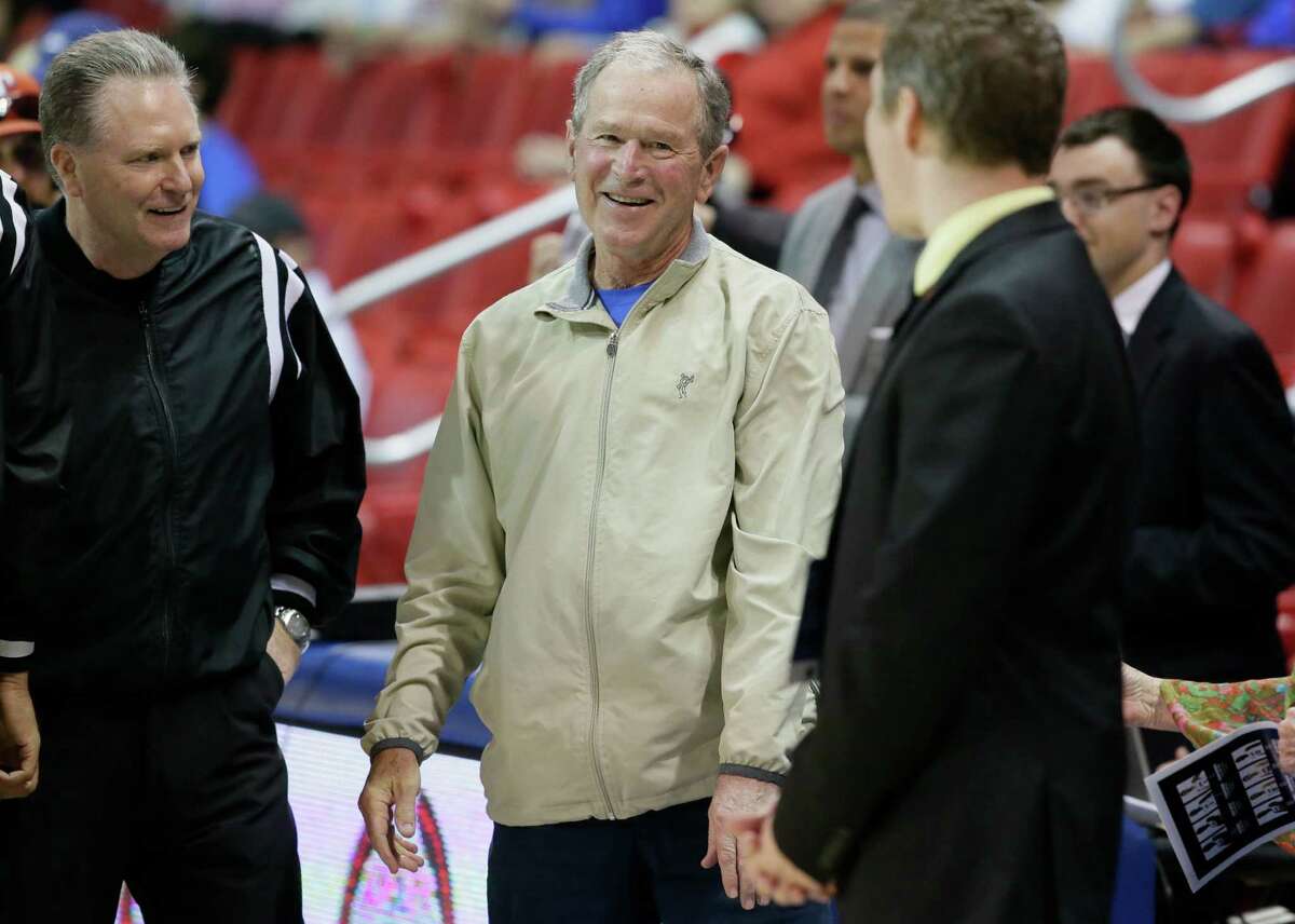 NCAA HOOPS: No. 25 SMU snaps No. 11 Cincinnati's 15-game win streak