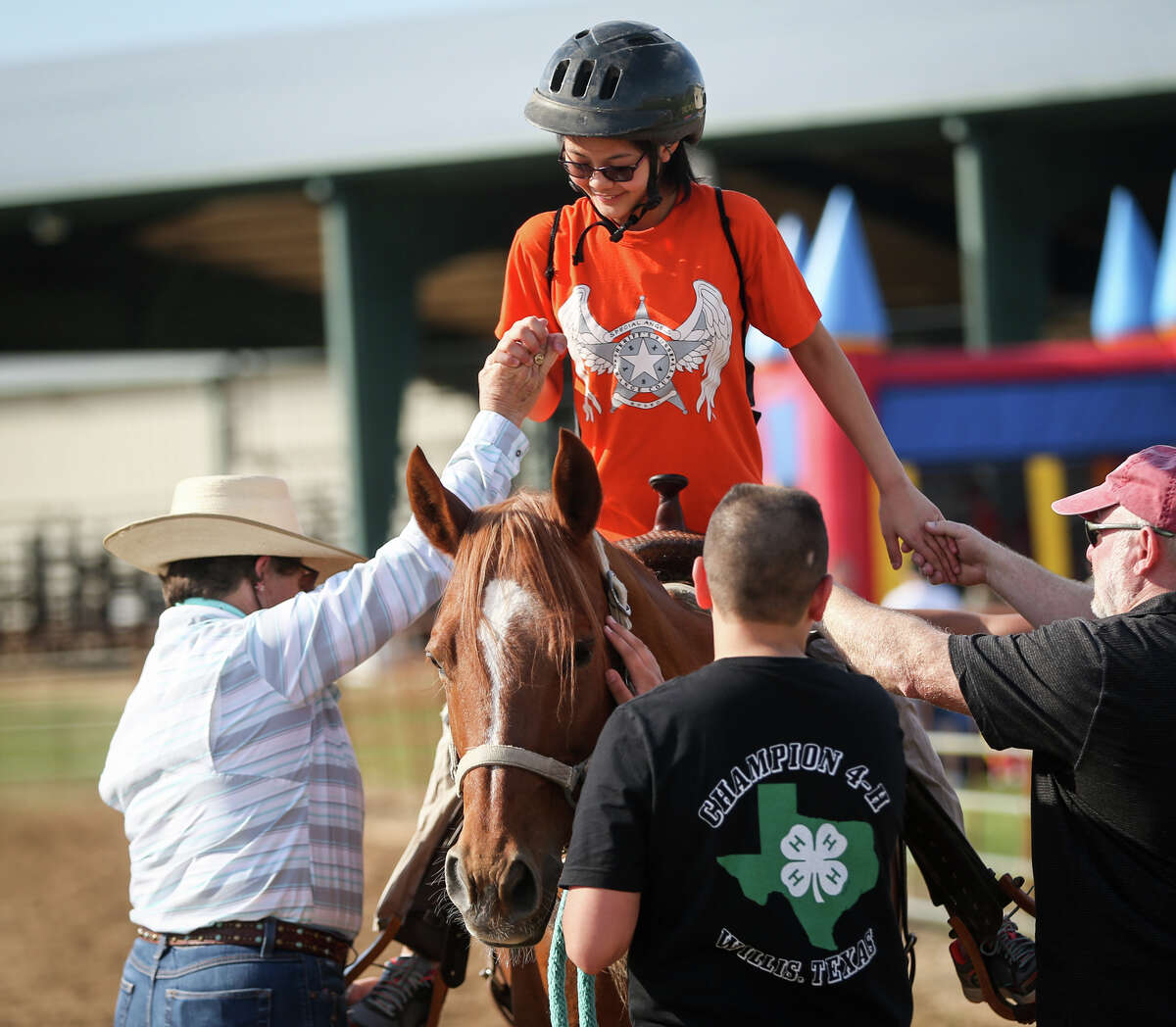 Special Angels Rodeo ropes community together