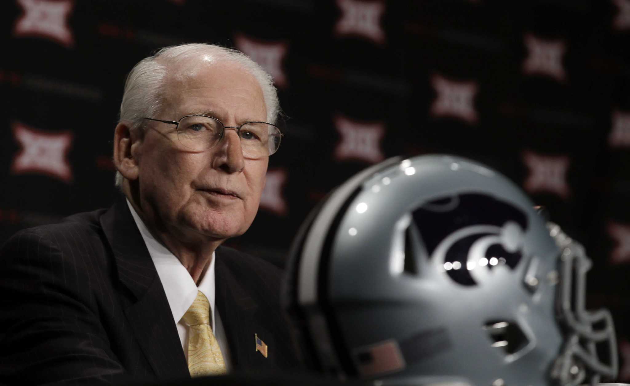 NCAA FOOTBALL: K-State coach Snyder diagnosed with throat cancer