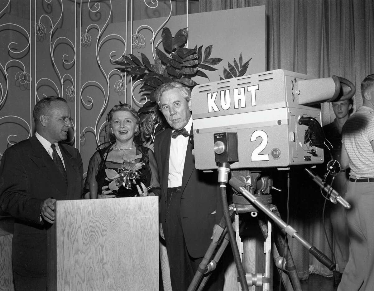 UH medical school gets initial OK from regents