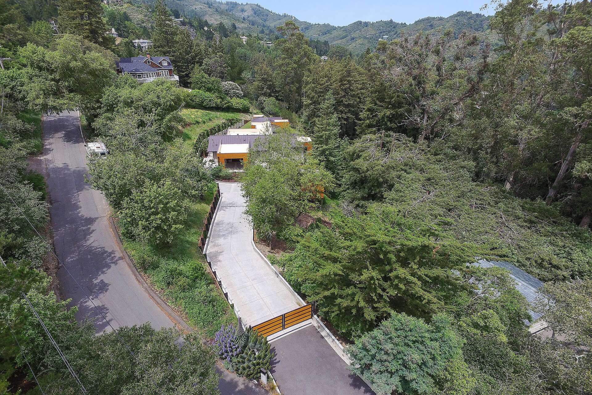 Gleaming contemporary estate in Mill Valley’s Middle Ridge