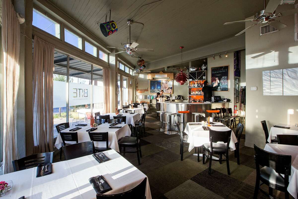 Review: The thin, blurry line between bar and bistro at Bite