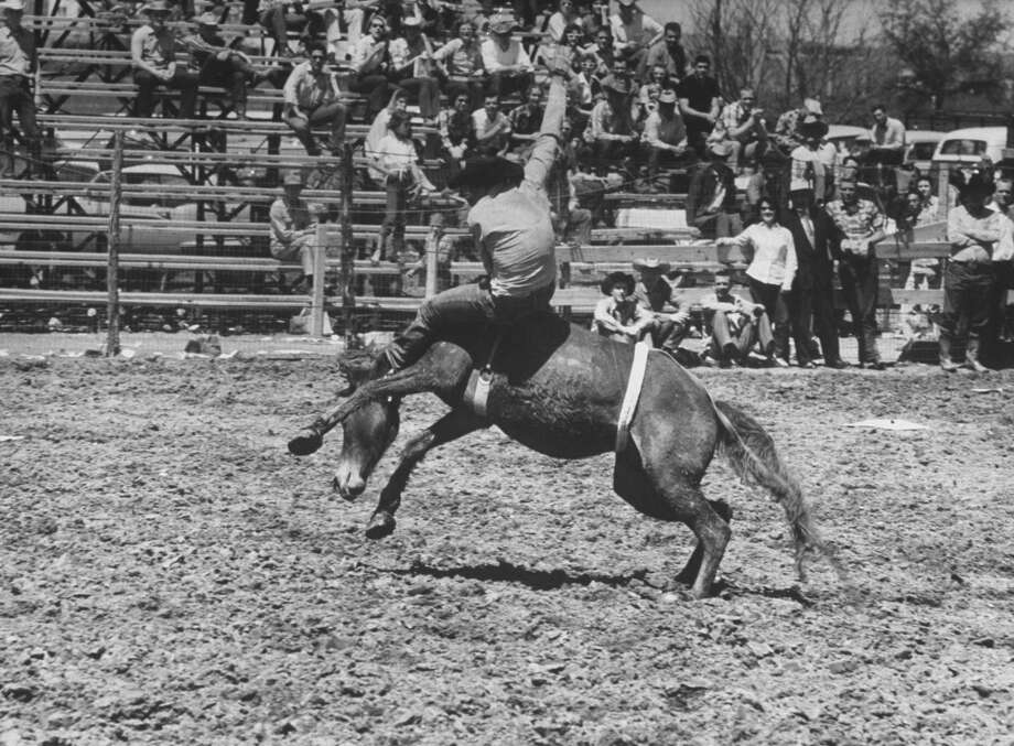 Historic photos of Austin show it was cool to live there before it was ...