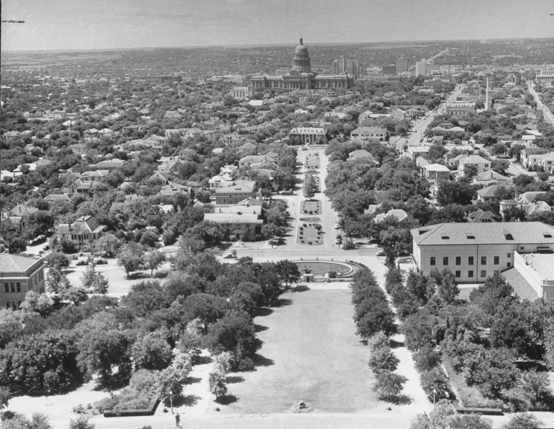 Historic photos of Austin show it was cool to live there before it was ...