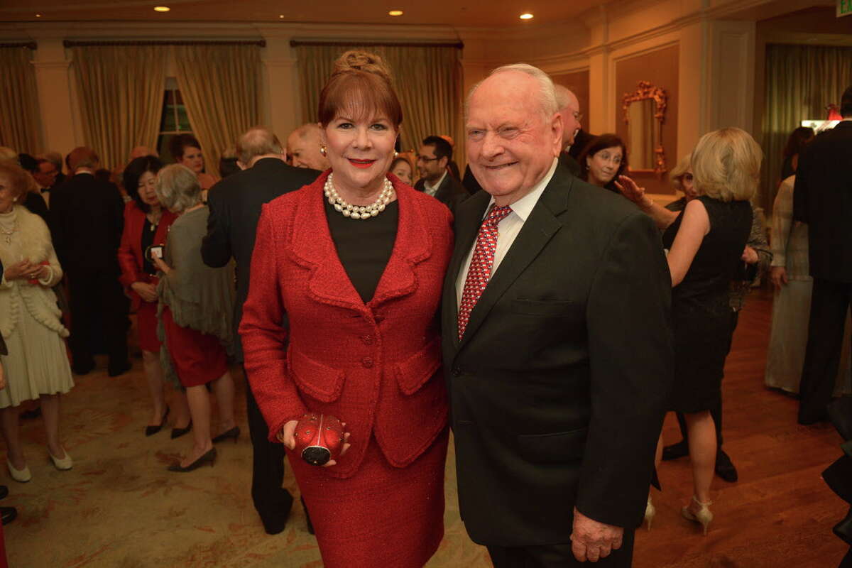 Philanthropists and foodies celebrate Valentine's Day with champagne ...